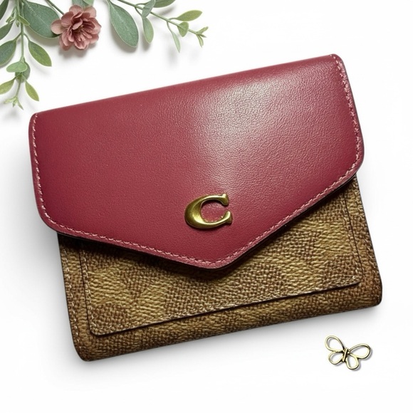 Coach | Bags | Coach Wyn Small Wallet Colorblock Signature Canvas ...